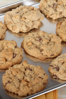 How To Clean Cookie Sheets-Cleaning-101daysoforganization.org